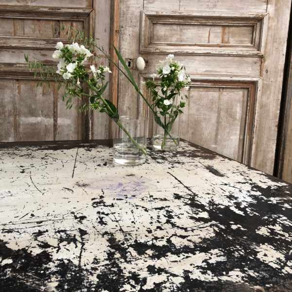 painted bank tables – Objet Vagabond