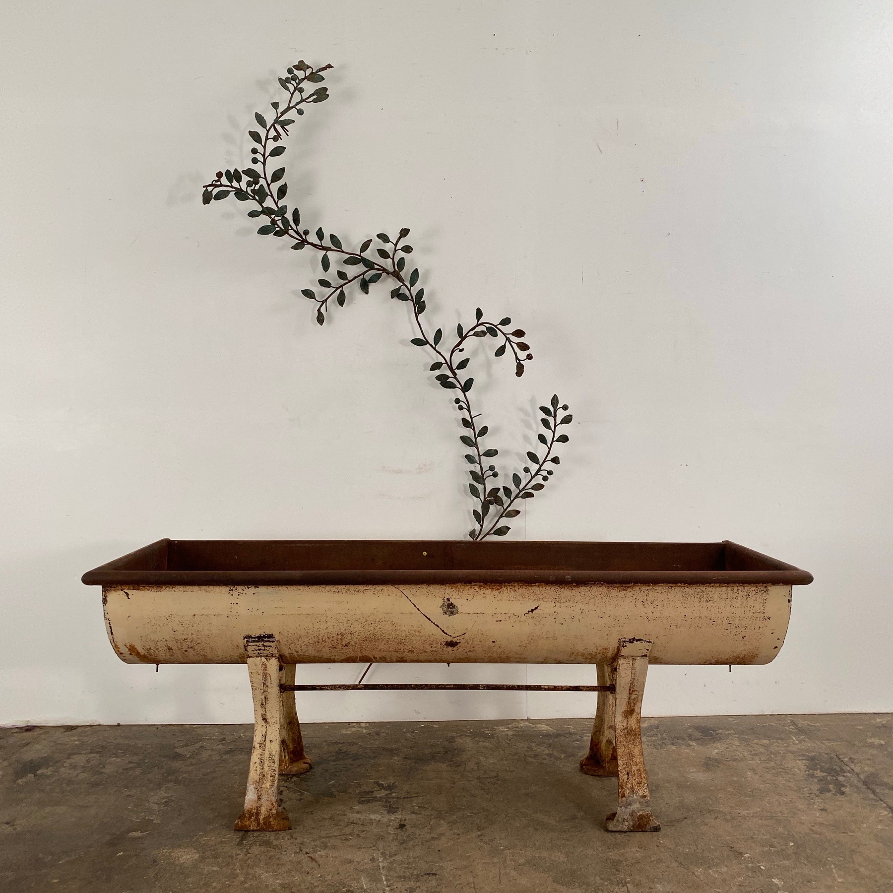 industrial metal trough – Objet Vagabond