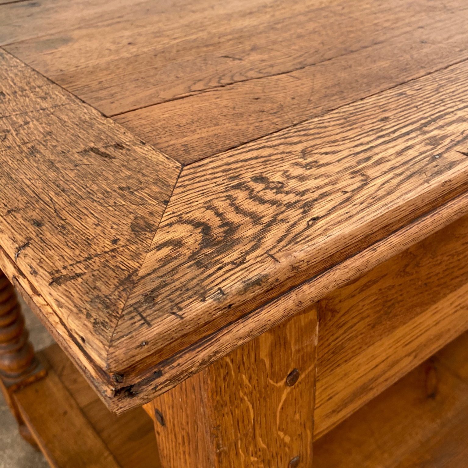 oak draper table – Objet Vagabond