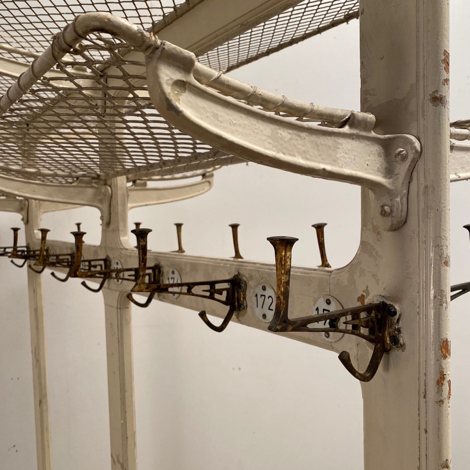 painted coat rack – Objet Vagabond