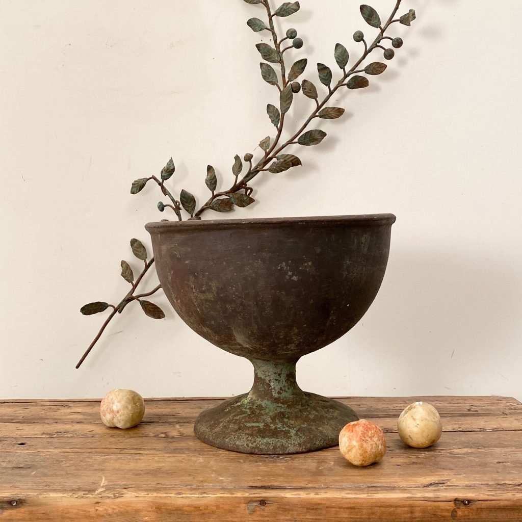 cast iron urn – Objet Vagabond