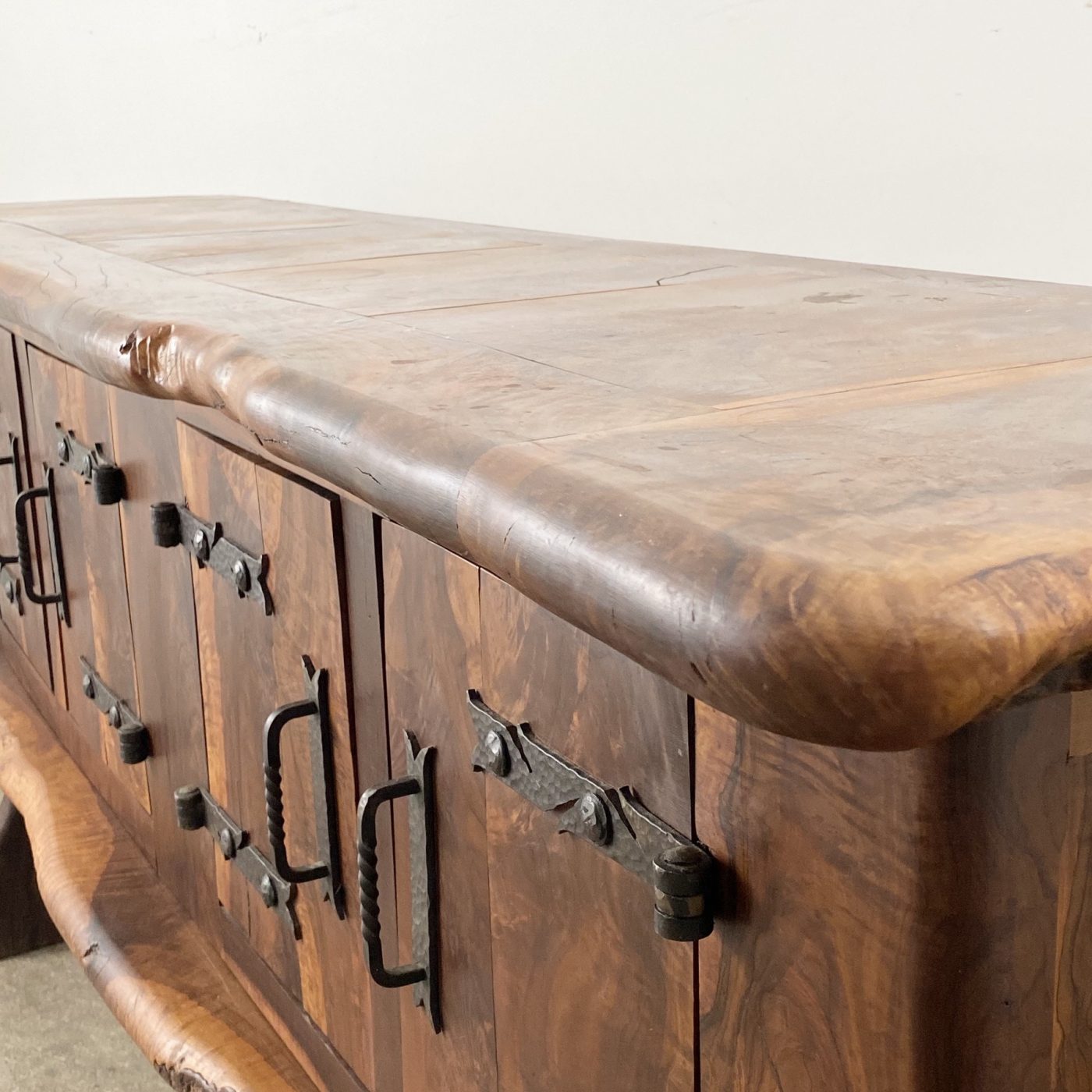 massive olive sideboard – Objet Vagabond