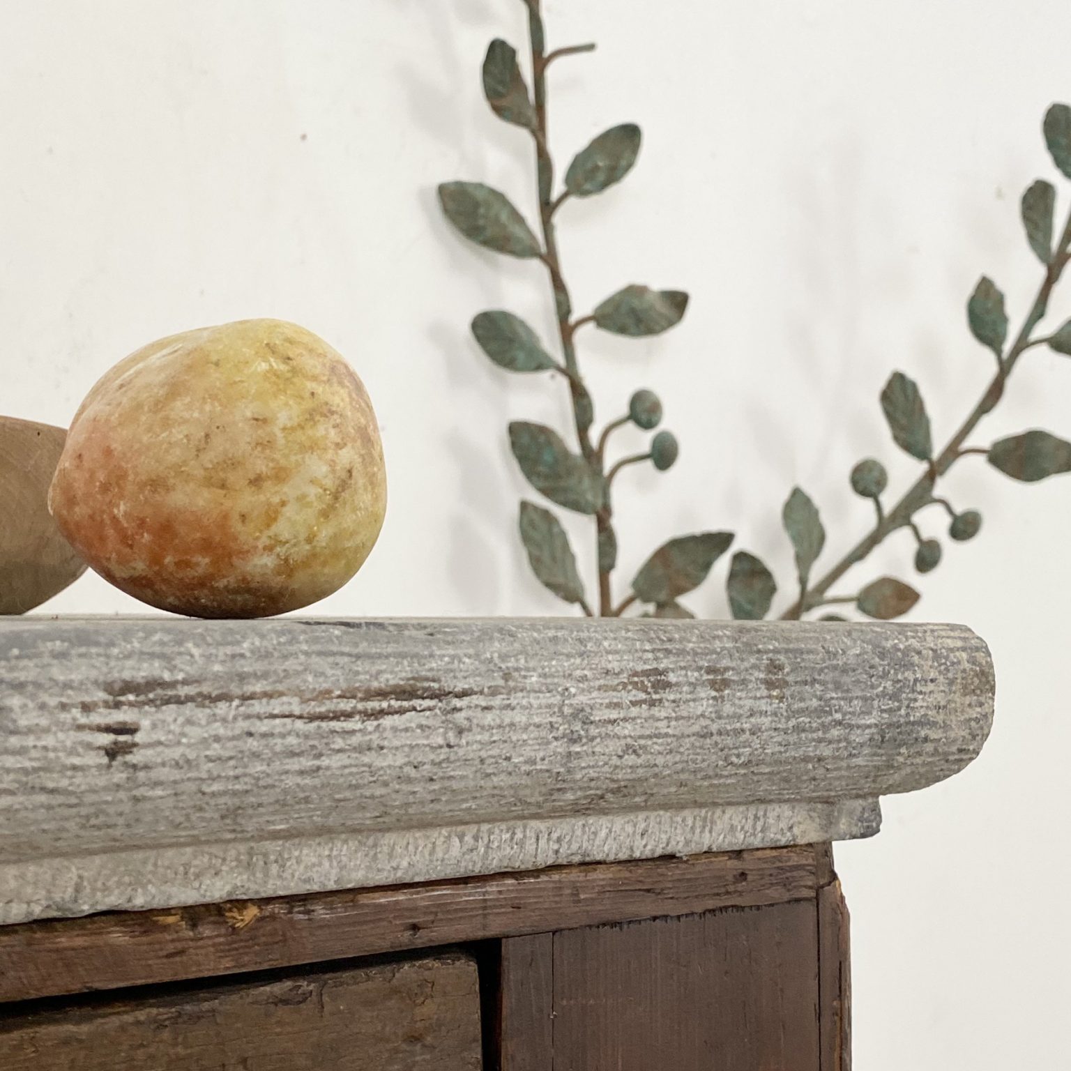 stone buffet – Objet Vagabond
