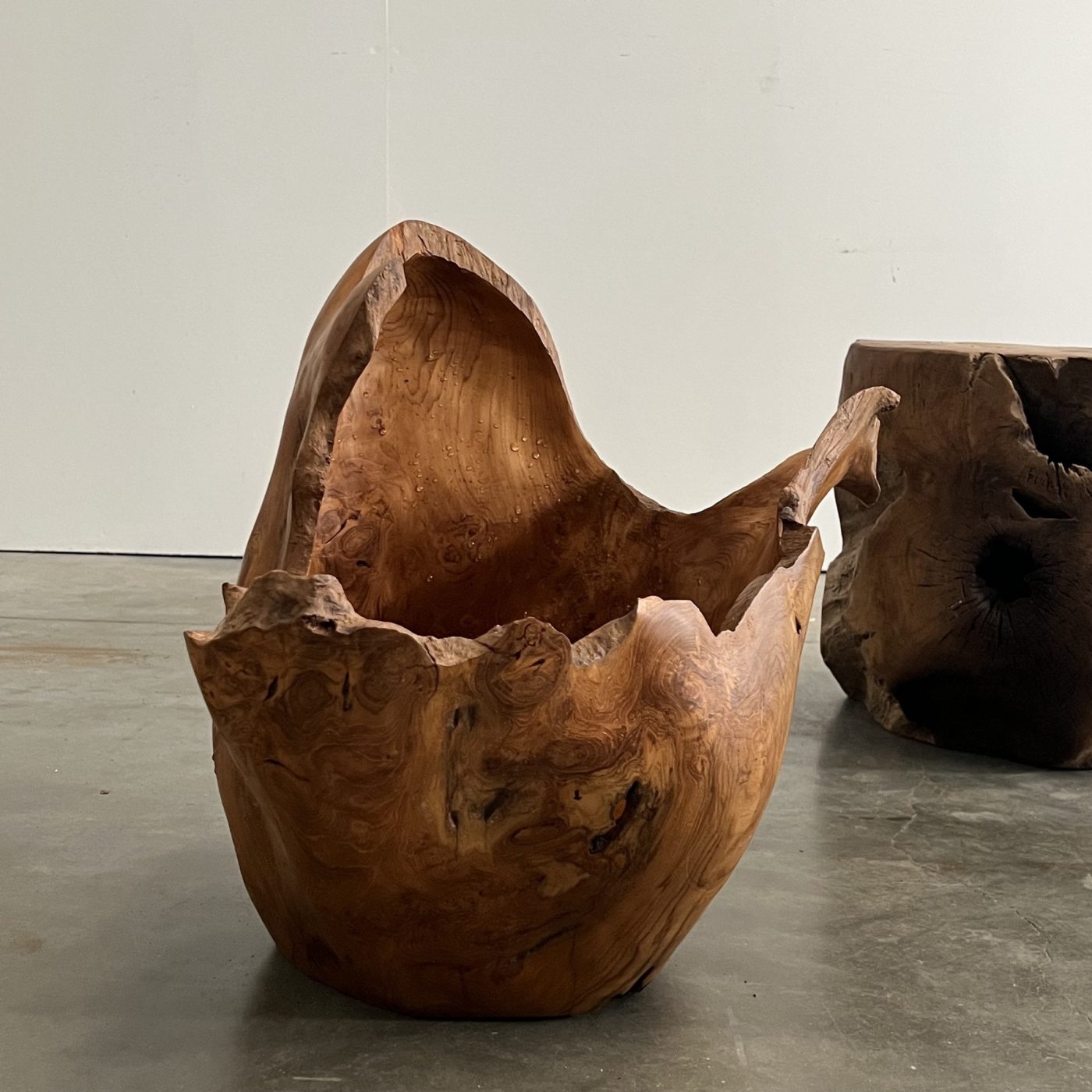 wooden fragments and stool – Objet Vagabond