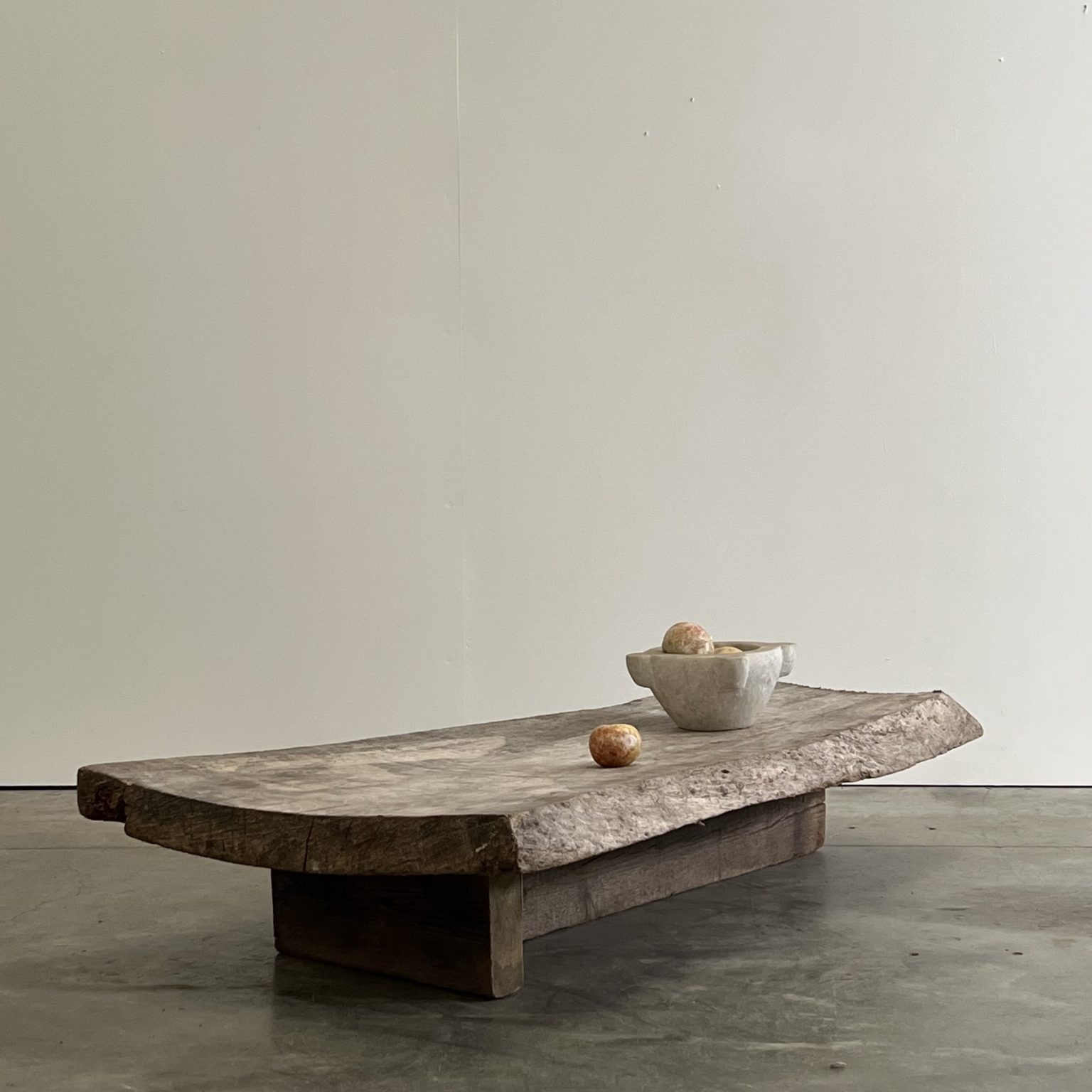 primitive coffee table – Objet Vagabond