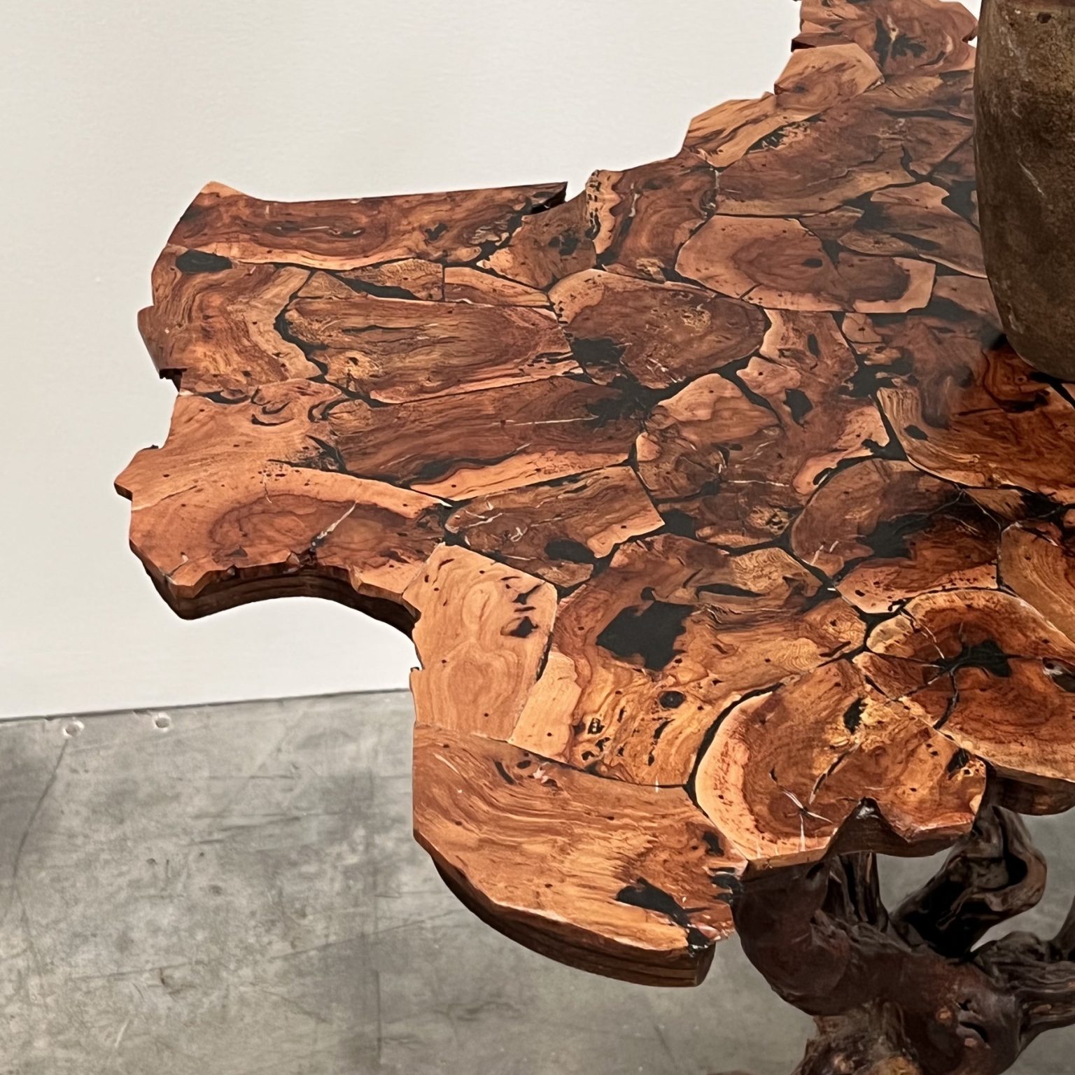 root pedestal table – Objet Vagabond