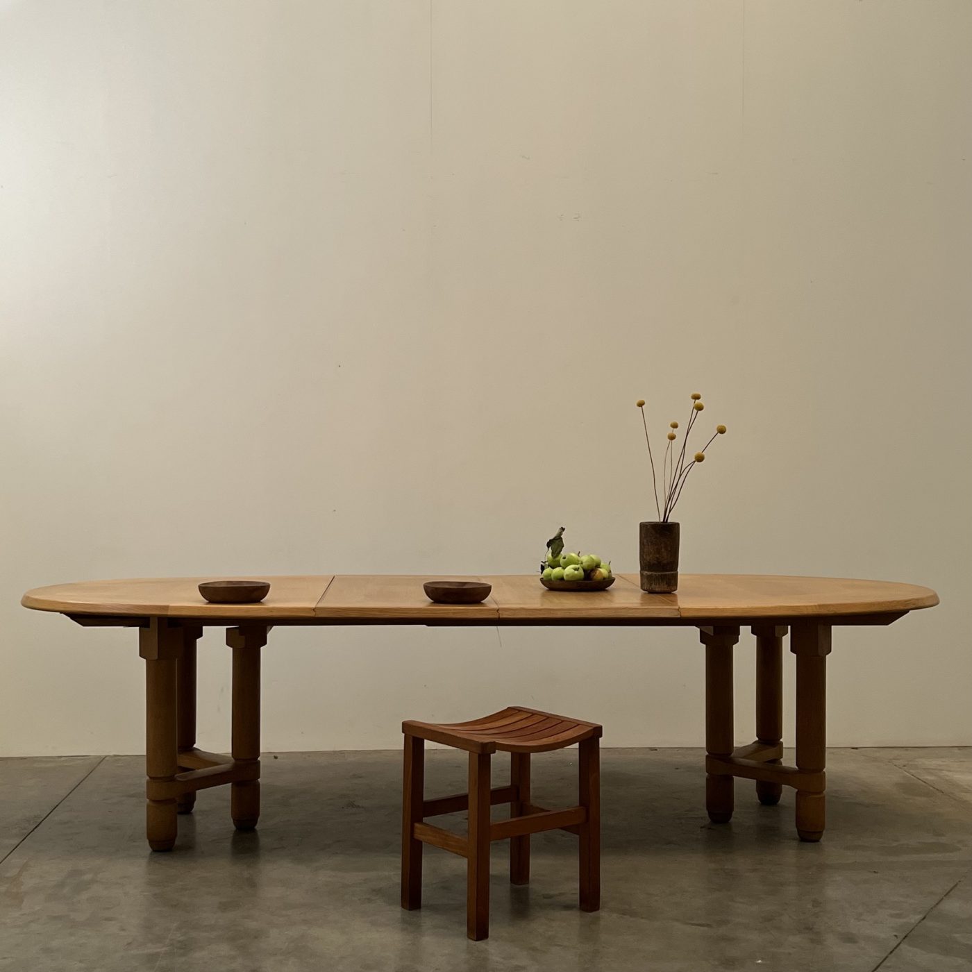 Large midcentury table – Objet Vagabond