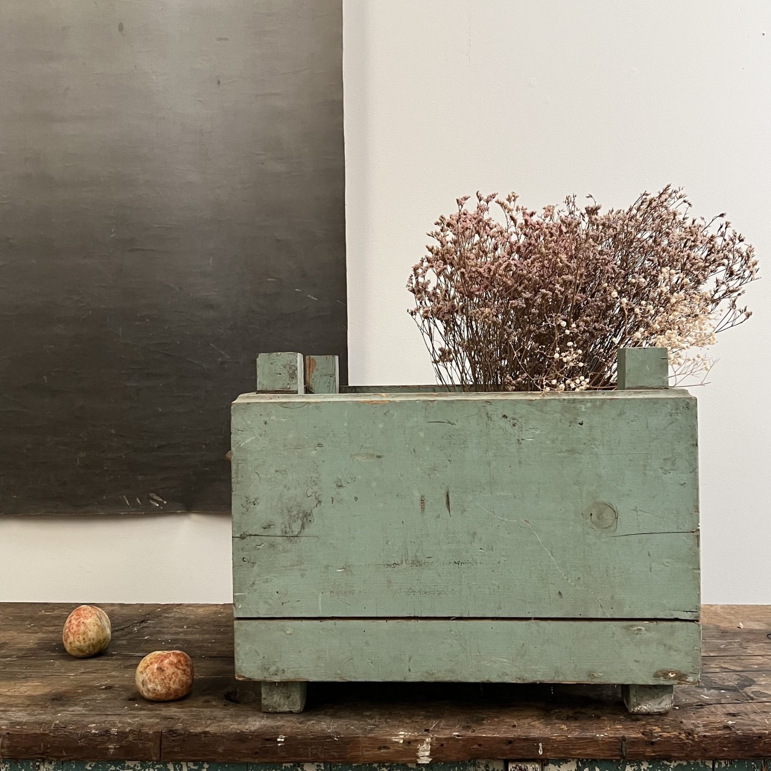 painted wooden planter – Objet Vagabond