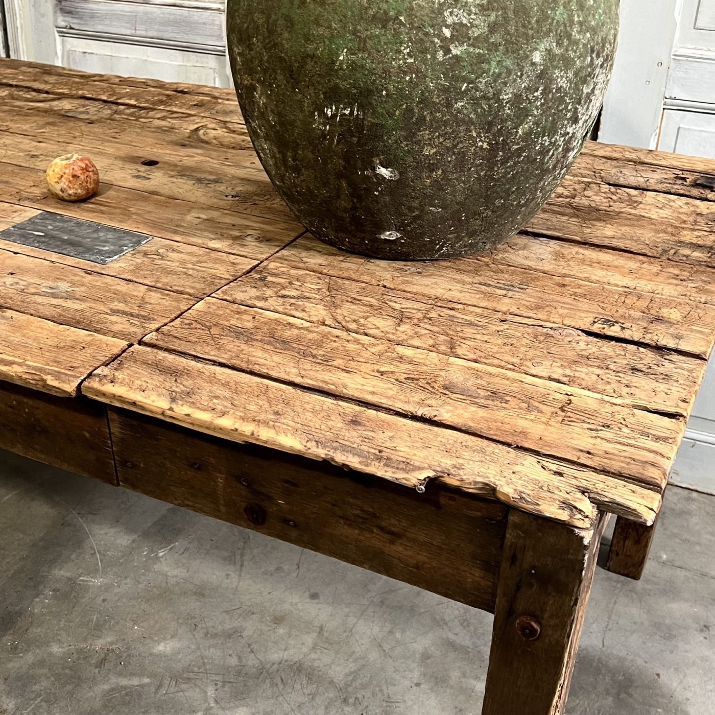 faned primitive worktable – Objet Vagabond