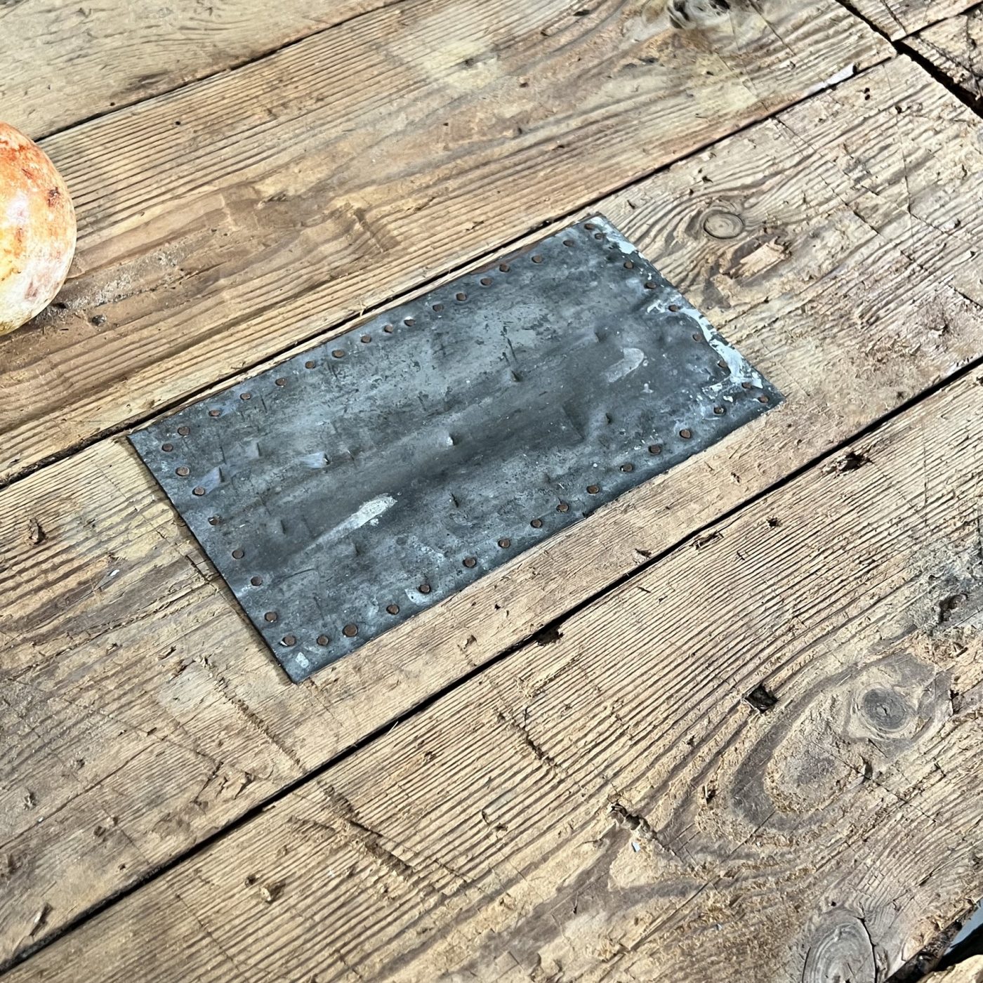 faned primitive worktable – Objet Vagabond