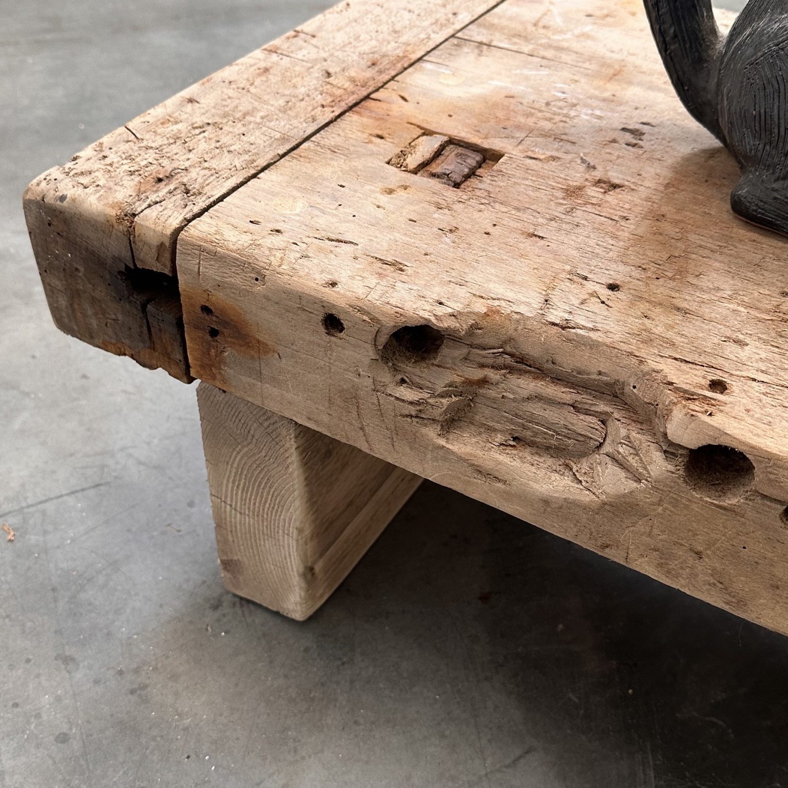 primitive coffee table – Objet Vagabond