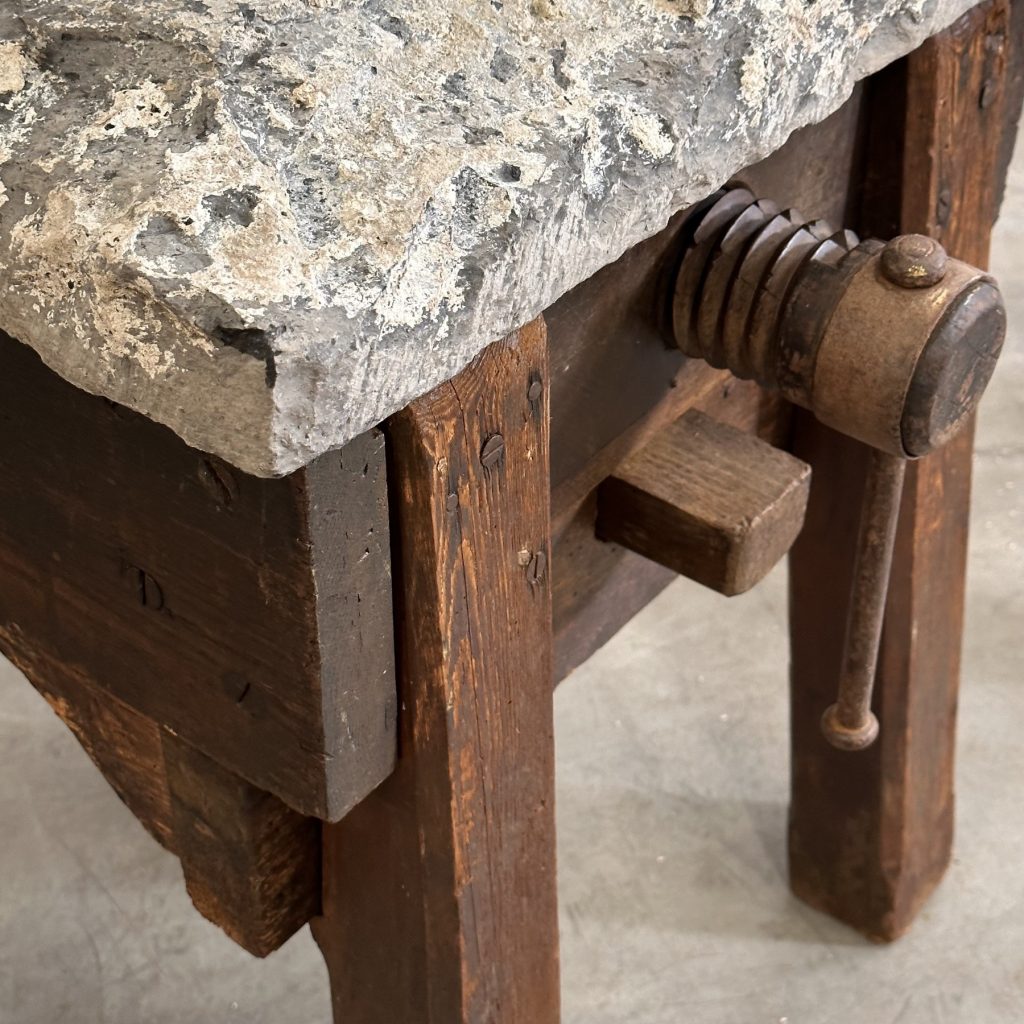 stone workbench – Objet Vagabond