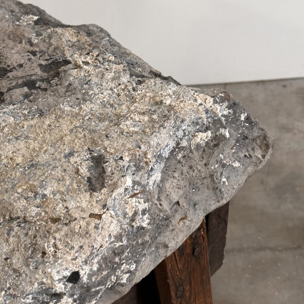 stone workbench – Objet Vagabond