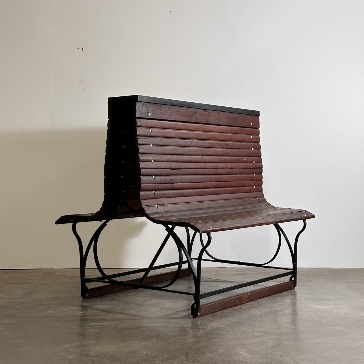 station bench – Objet Vagabond