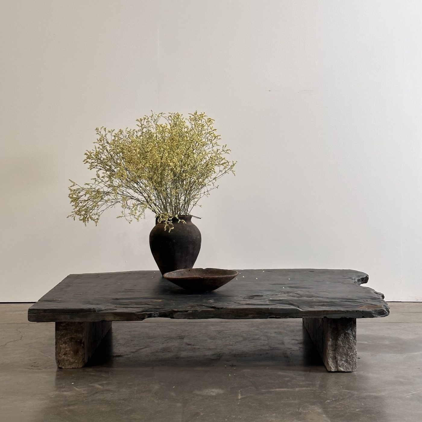 blue stone coffee table – Objet Vagabond