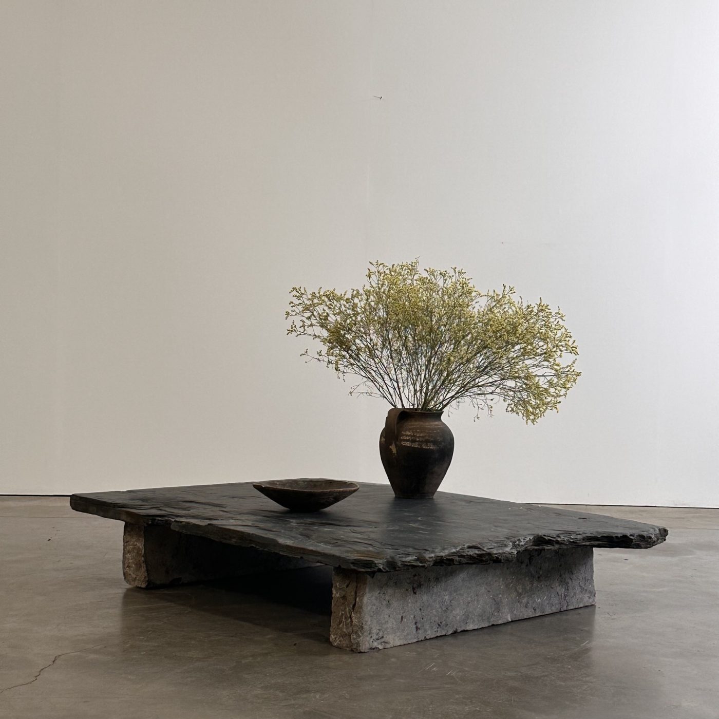 blue stone coffee table – Objet Vagabond