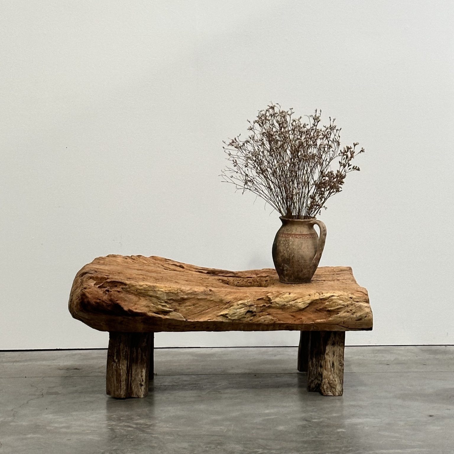 primitive coffee table – Objet Vagabond