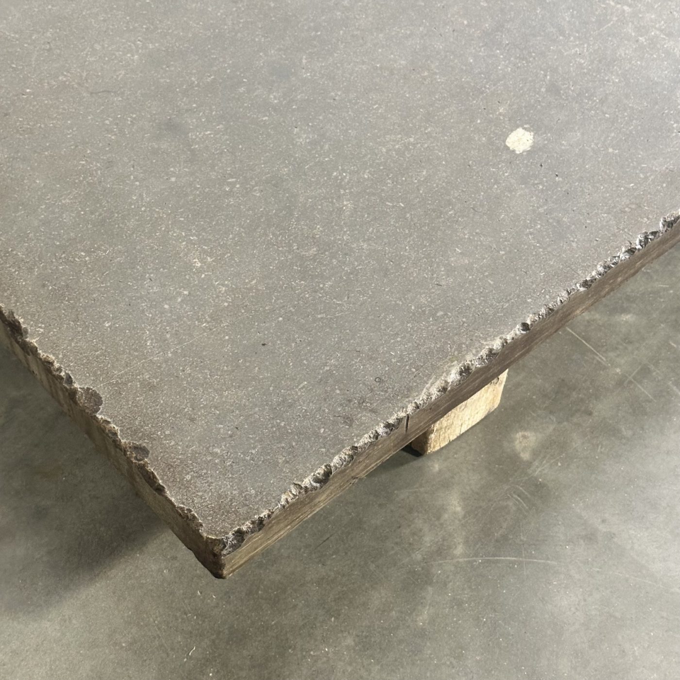 blue stone coffee table – Objet Vagabond