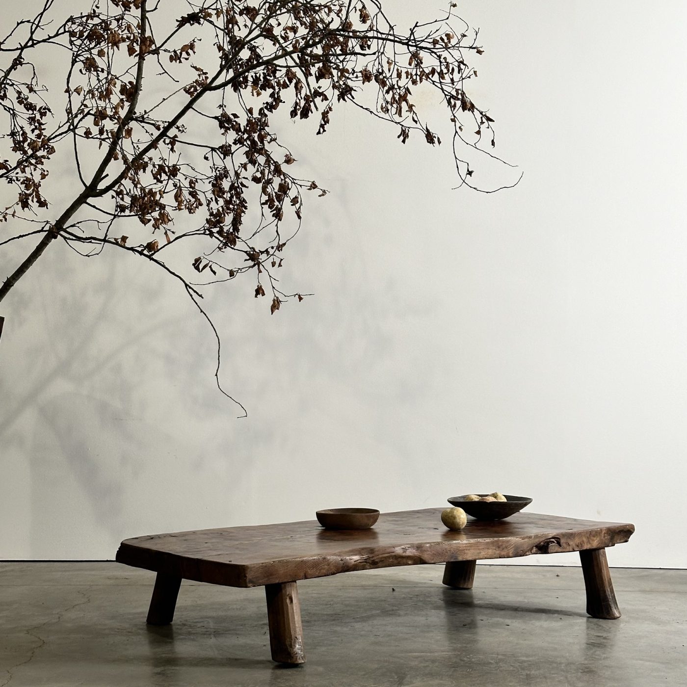 solid elm coffee table – Objet Vagabond