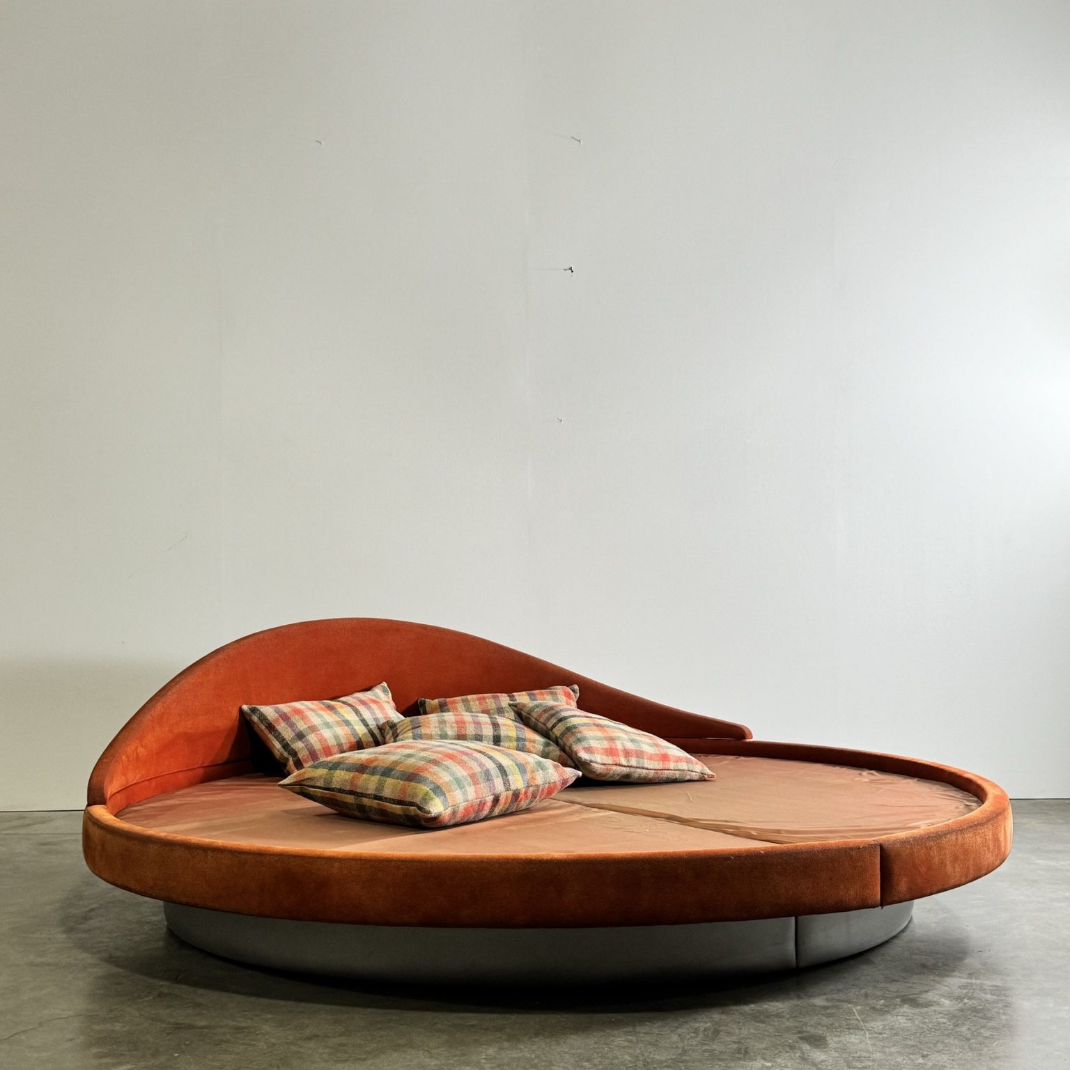 round daybed – Objet Vagabond