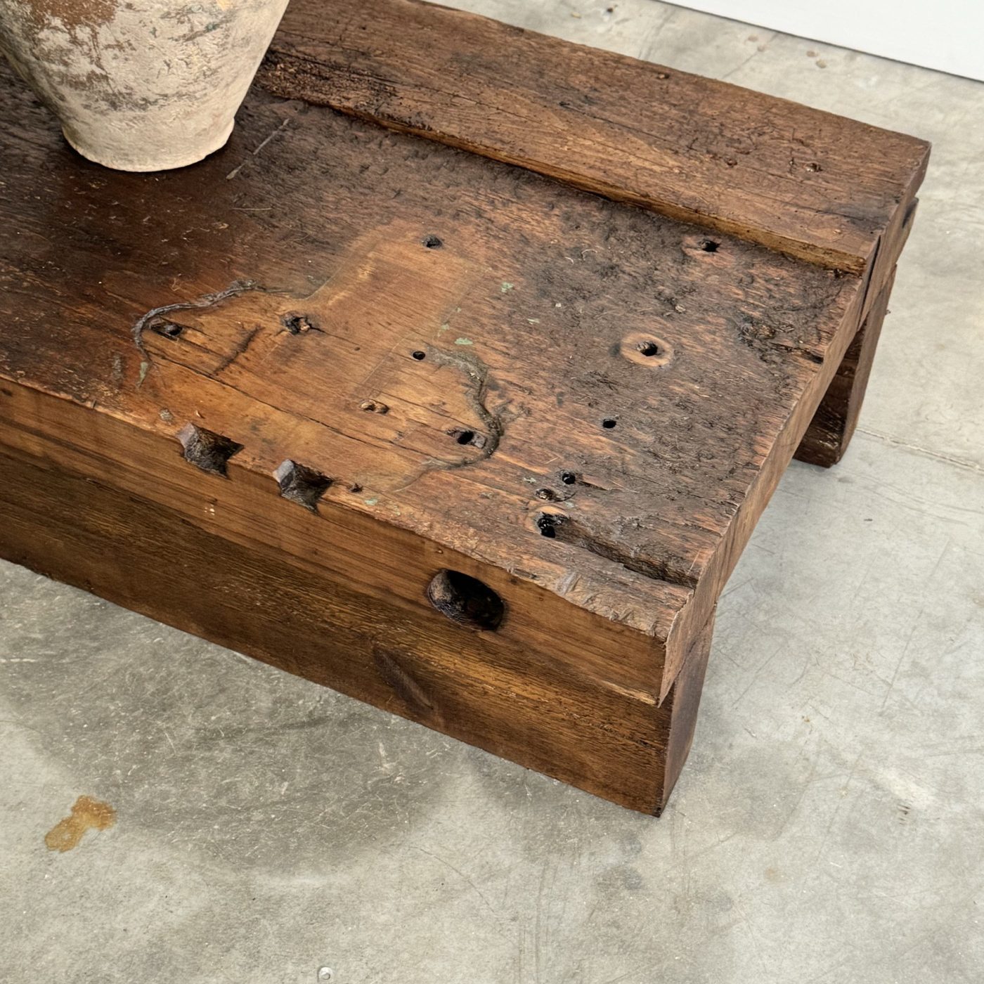raw coffee table – Objet Vagabond