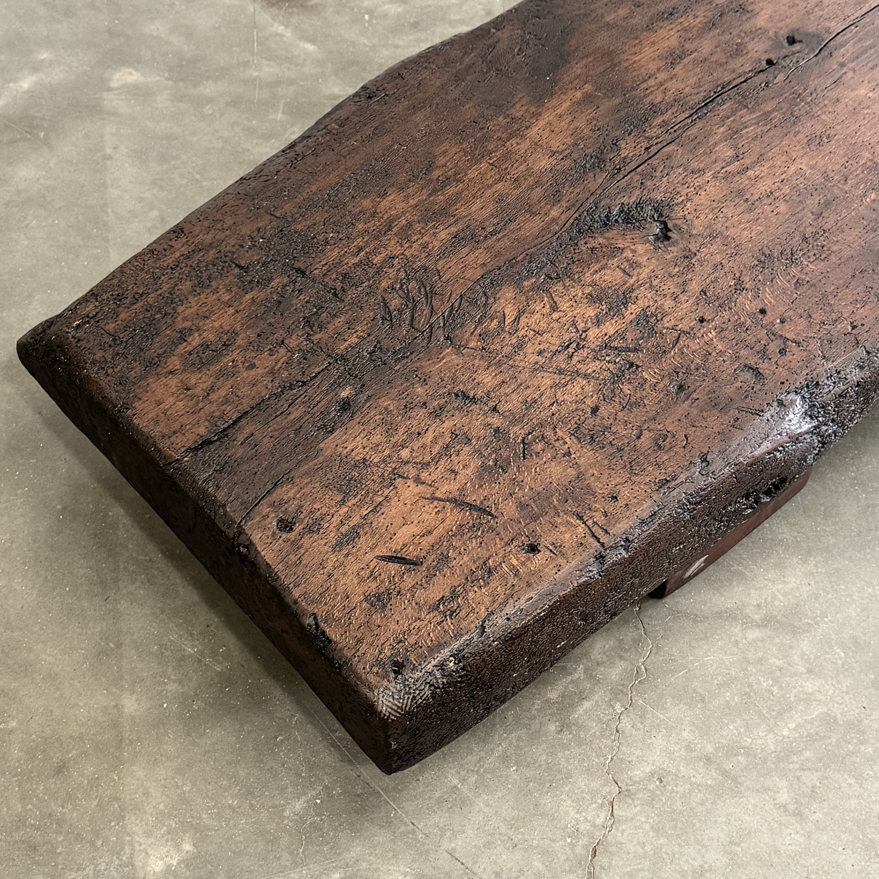 primitive raw table – Objet Vagabond