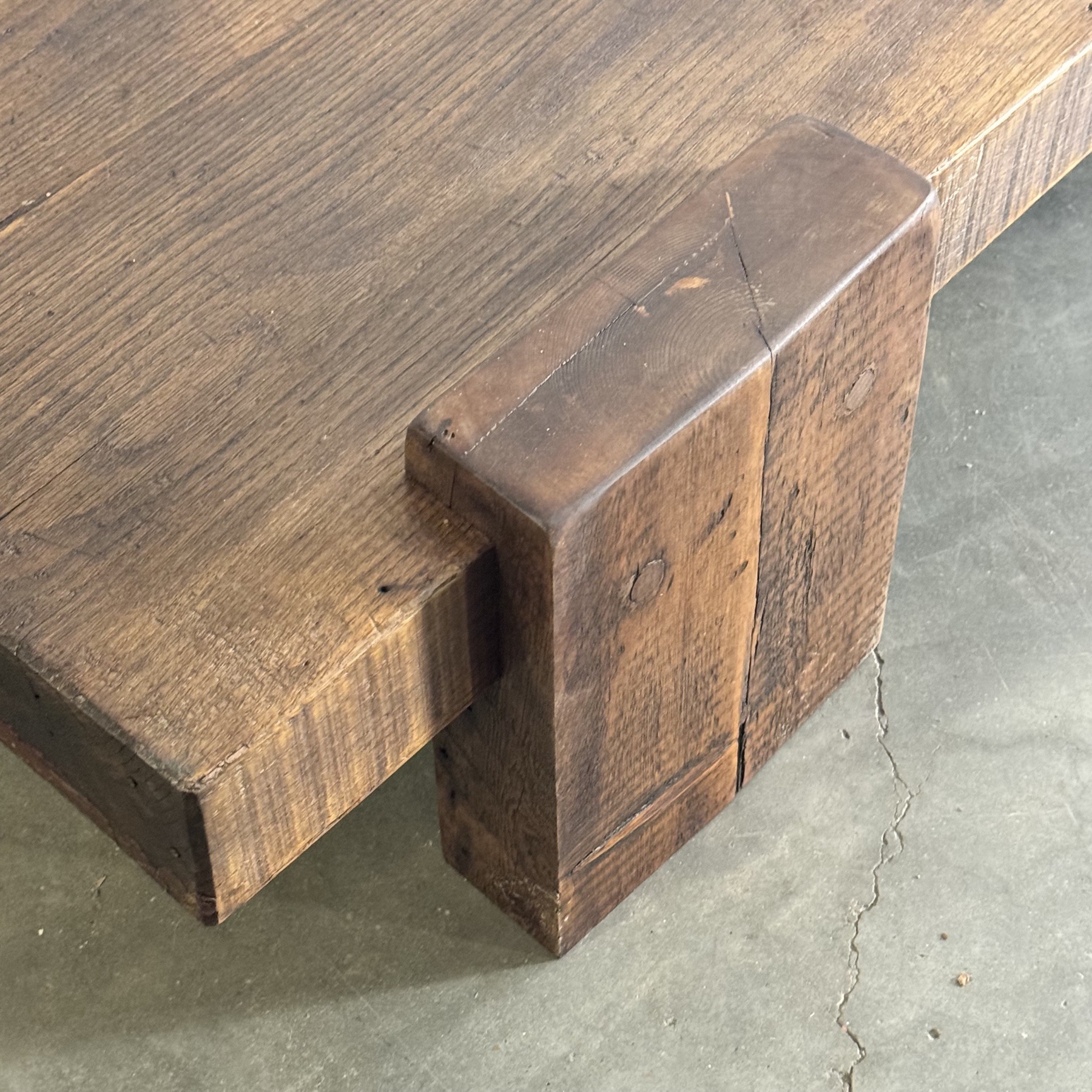 massive coffee table – Objet Vagabond